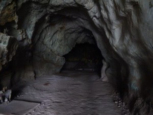10 Facts about Caves - Fact File